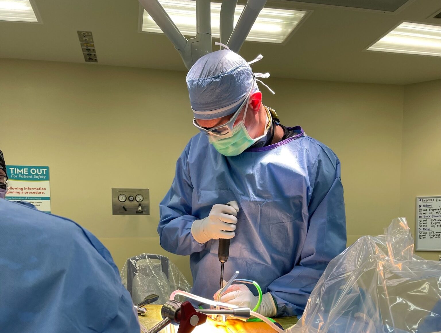 Choosing the Right Disc Replacement Surgery: Types - K. Brandon Strenge ...